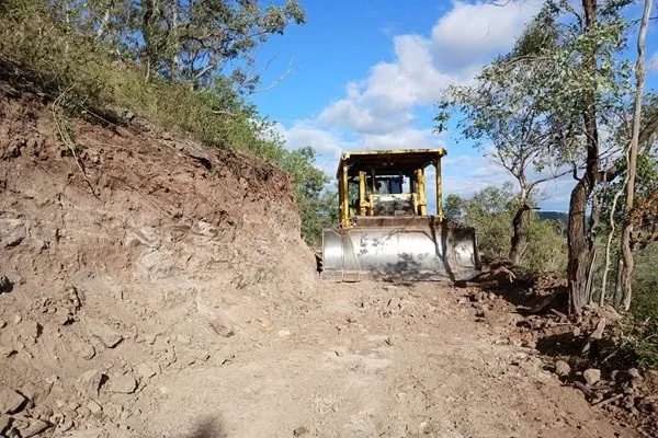3 Reliable Tools to Use When Clearing Rocks from Land